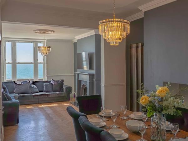 Luxury Seafront Villa For 12 With Ocean Views - Folkestone