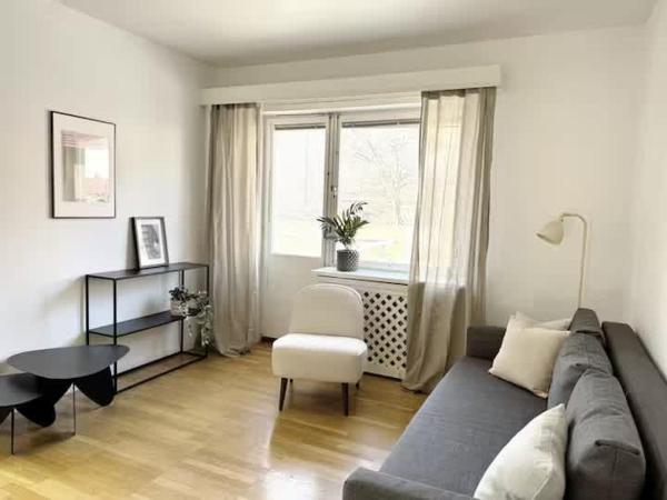 Quiet 1br Apartment With Balcony 20min To City - Stockholm