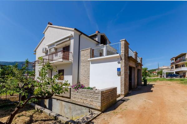Apartments Lida - Jelsa