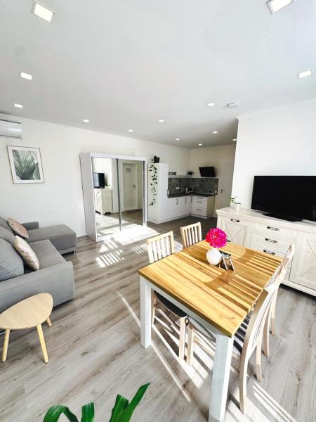 Bright-3 Apartmán Priamo V Centre Michaloviec - Trebišov