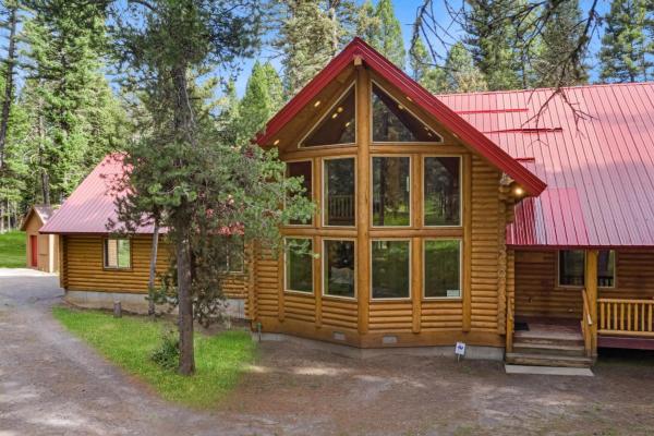 Lodgepole Pines Retreat - Island Park, ID