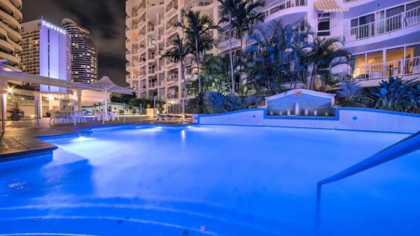 The Phoenician Luxe Suite - Broadbeach