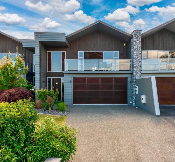 Lake View Bliss - Lake Taupo Holiday Home - Taupō