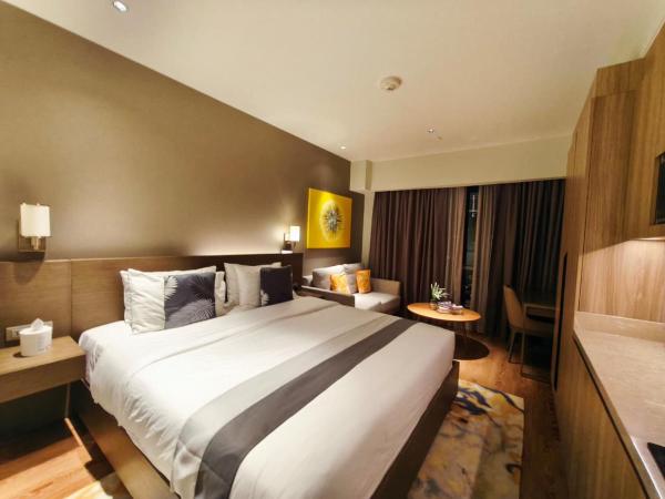 Novotel Acqua Private Residences - Manila