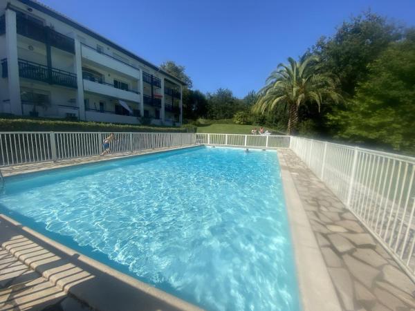 Casa Surf Shelter, Large Swimming Pool, 1-bedroom Apartment, Garden, Day Use, Rhune View - Biarritz