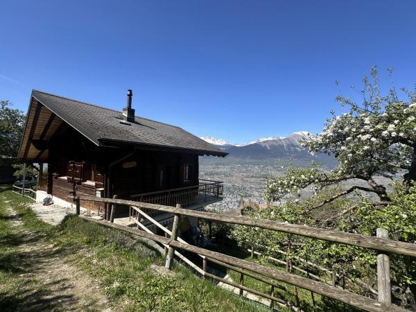 Alpine Nest Chalet, Stunning Mountain Views - Sierre