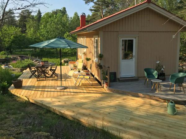Wooden House With Three Patios On Torö - Nynäshamn