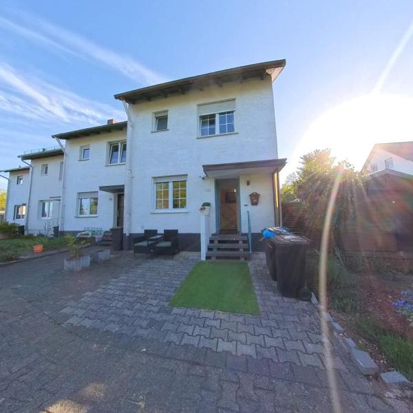 Haus Mit Großen Garten - Langen