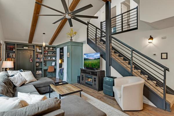 Your Second Home @ Country Club Stunning Views Family-friendly Outdoor Bliss - Flagstaff, AZ