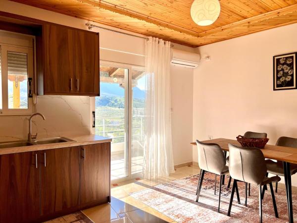 Verdant Vista Apartments - Gjirokaster