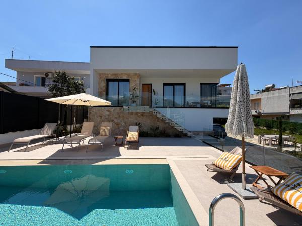 Vog Villa - Tiran