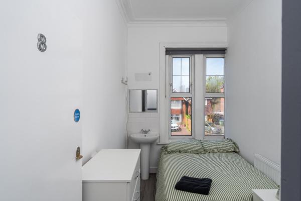 Room 8 - The Archers - Wiltshire