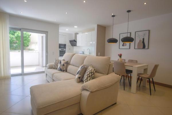 Rooftop Pool & Luxury Apartment - Lagos