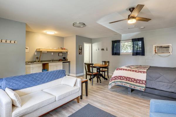 Boat, Fish, Hike! Schroon Lake Getaway - Adirondack, NY
