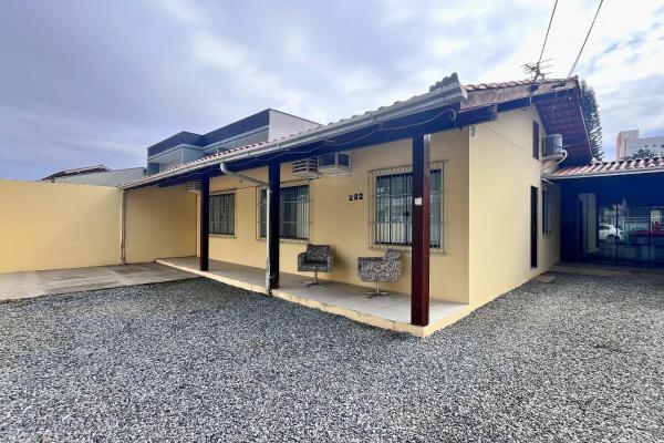 Casa 230m Praia | 4 Quartos | Ar+wi-fi |12pessoas| - Navegantes