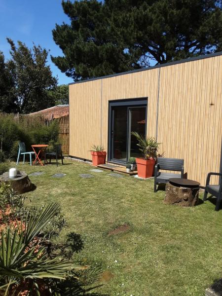 Studio De Jardin Dans Son éCrin De Verdure - Legé