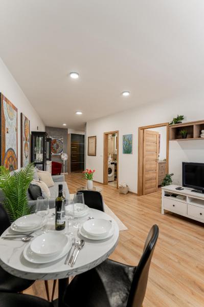 Centrum Kosice Apartment 60m2 4 Beds - Košice