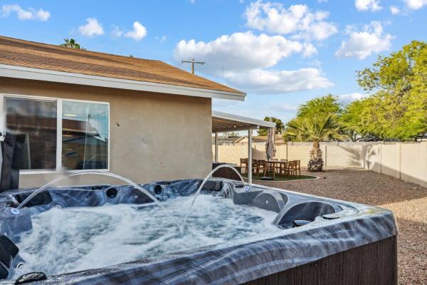 Lux Mins Mayo Clinic Honor Health & Oldtown - Paradise Valley, AZ