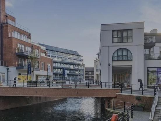 Central Maidenhead Penthouse Available - Bracknell