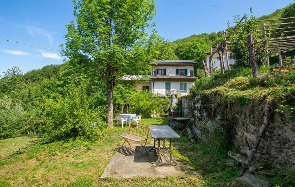 3 Bedroom Cozy Home In Rezzoaglio - Лигурия