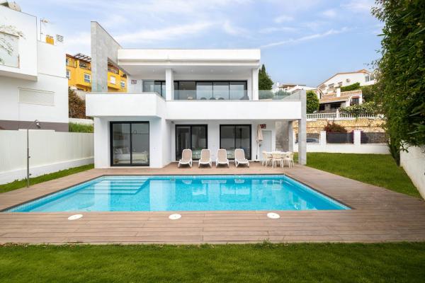 Villa Marcella, By Homing U - Fuengirola