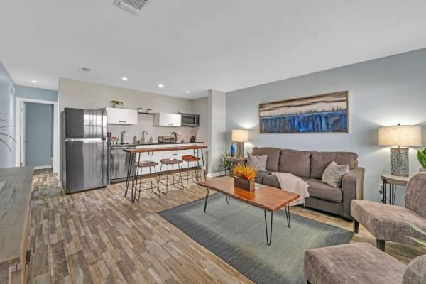 Stylish Okaloosa Island 1br Condo Steps To Beach - Okaloosa Island, FL