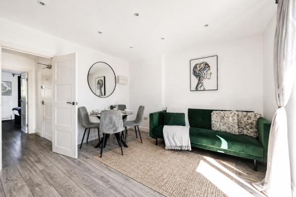 Spacious Ealing Broadway 1bed Flat - Terrace & Near Tube - Mill Hill
