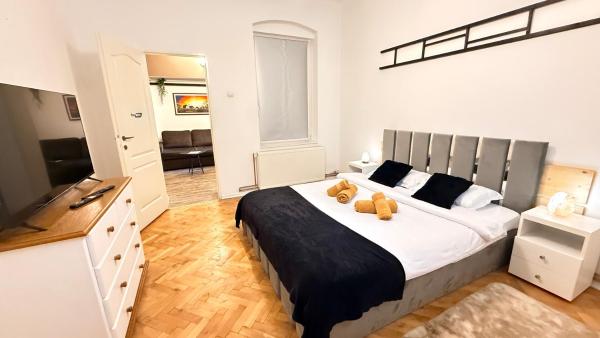 Intimo Oldtown Romantic Apartment - Brașov
