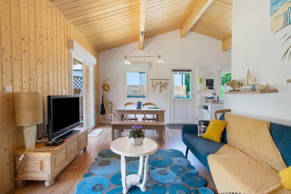 Maison En Bois à La Campagne - Saintes