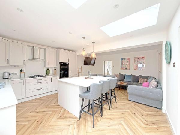 The Green - Stylish Home Sleeps 6 With Parking - York