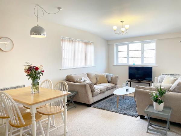 2 Bedroom - Vulcan - Wallis Square Farnborough - 法納姆
