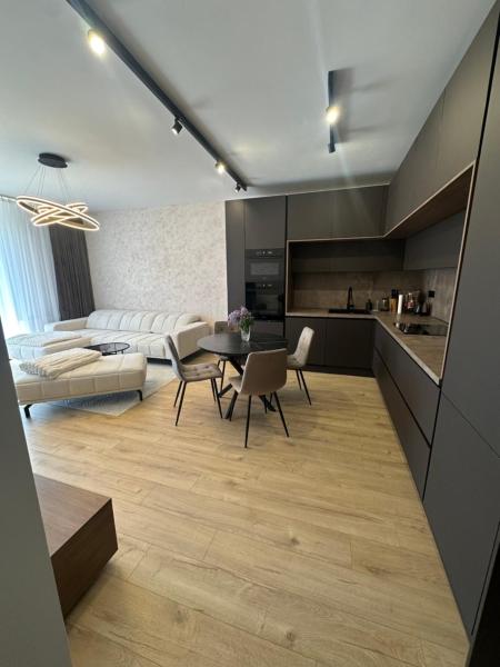 Modern 2-bedroom Apartment Rovinka - Pozsony