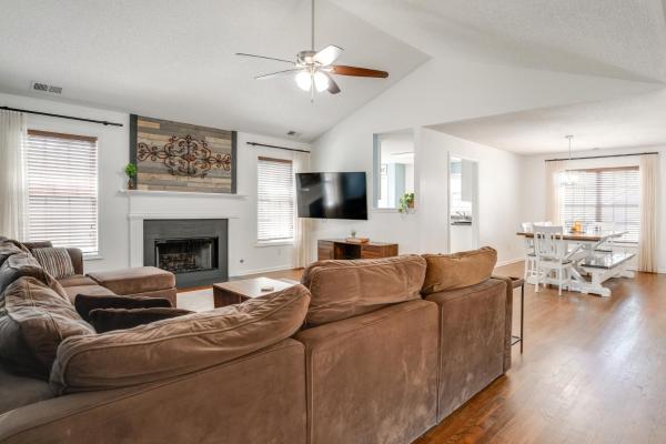 Modern 6br Haven With Playroom, Gym, Deck - Georgia, GA