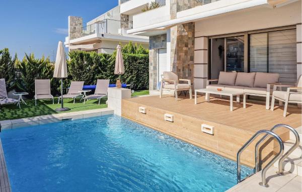 4 Bedroom Awesome Home In Los Alcázares - Los Alcázares