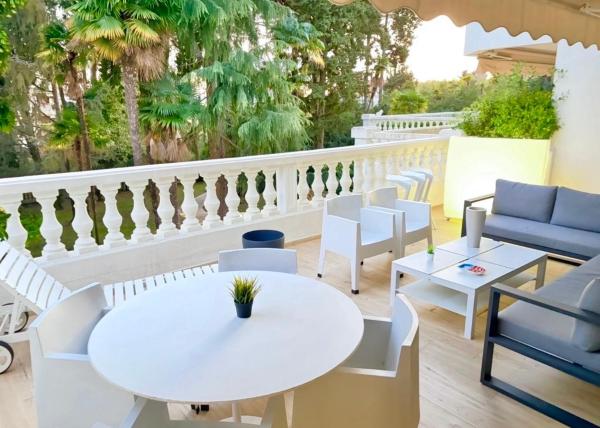 Calme Absolu, éLégant Et Arboré Avec Piscine - ibis Cannes Centre