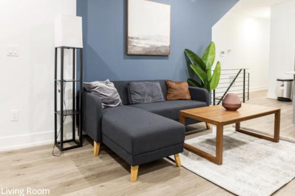 Spacious 4br4ba For 12 Private Backyard Wd - Philadelphia, PA