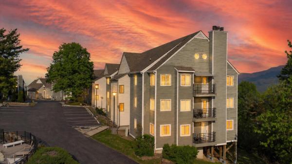Skyfield Suites Fireplace Community Amenities - Gatlinburg, TN