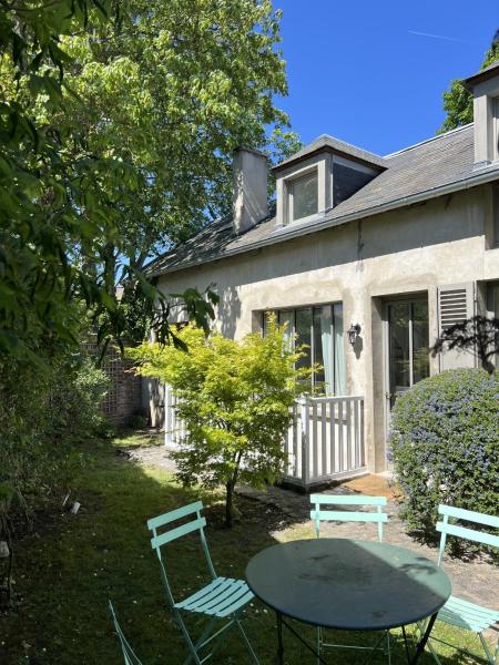La Maison Des Rues Pavées Avec Jardin By La Boîte En Plus - Senlis
