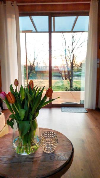 Chic Riverfront Retreat With Private Jacuzzi, Big Berry - Gradac
