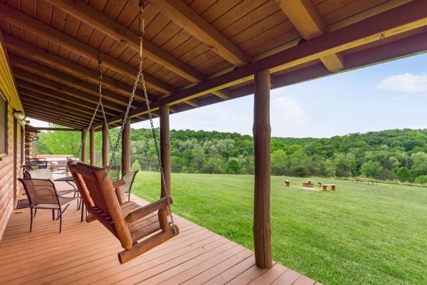 Hillside Spacious Lodge In The Heart Of Hocking - Hocking Hills State Park, OH