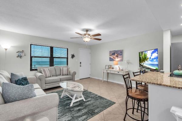 Sunset Chateau 210 - St. Pete Beach, FL