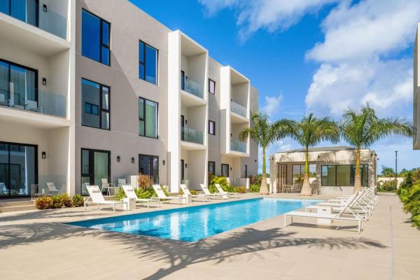 15% Off June Walk To Beach Ocean Views Z-b304 - Turks and Caicos Islands