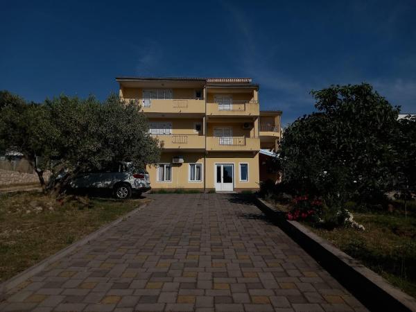 Apartments With Parking Space Drage, Biograd - 25310 - Murter