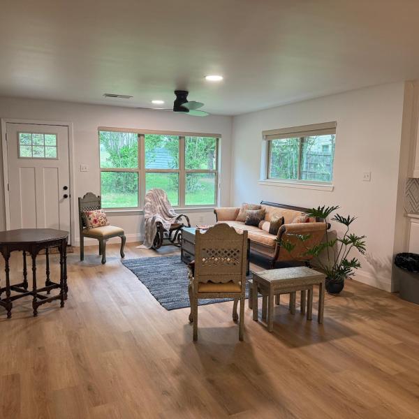 Serene Modern Updated Colleyville Home - Roanoke, TX