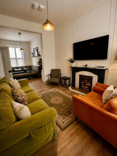 Number 9 Market Street - Town Centre 4 Bedroom House With Garden - Ballycastle