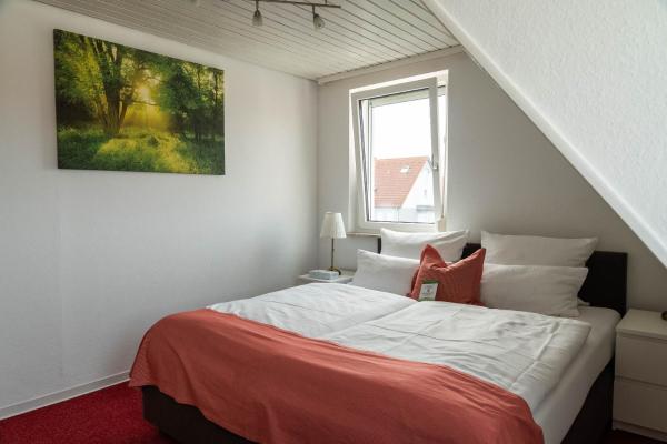 Praktisches Apartment Mit Küche Und 2 Duschen - Sindelfingen