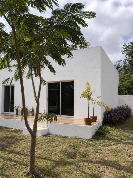 Mhari Guest Rooms - Larena