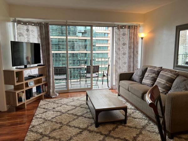2 Bedroom Waikiki Condo Free Parking 4beds - Honolulu