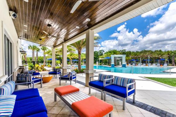 The Twin Palms Mansion, A Perfect Orlando Getaway - Kissimmee, FL