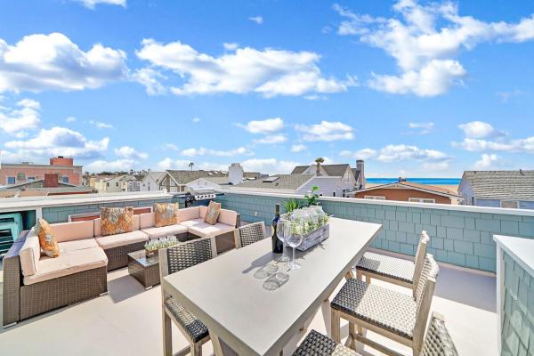 5br Home With Ac, Two Rooftop Decks, Ocean And Bay Views By Beachview Rentals - Newport Beach, CA